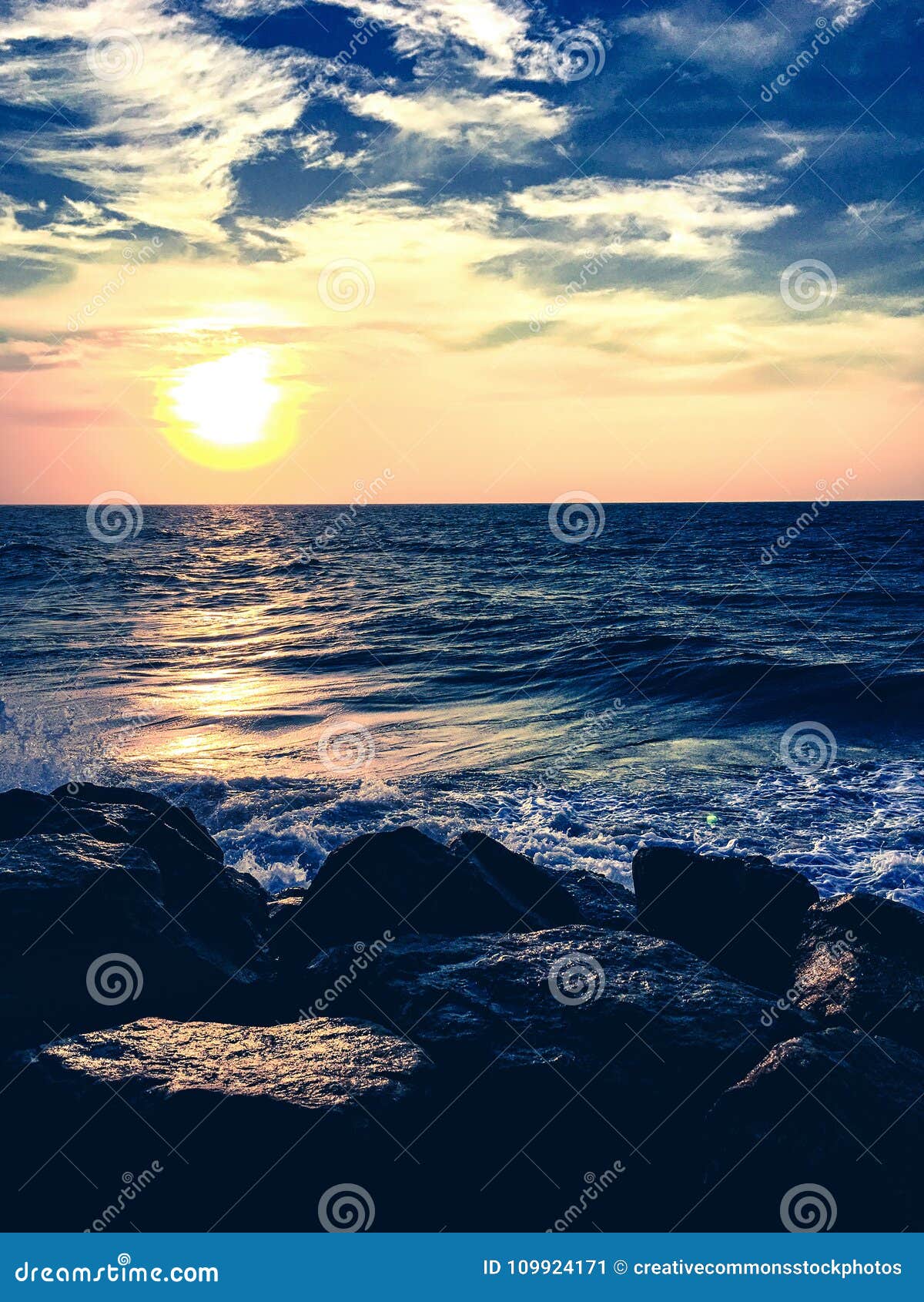 Sea During Golden Hour Picture. Image: 109924171