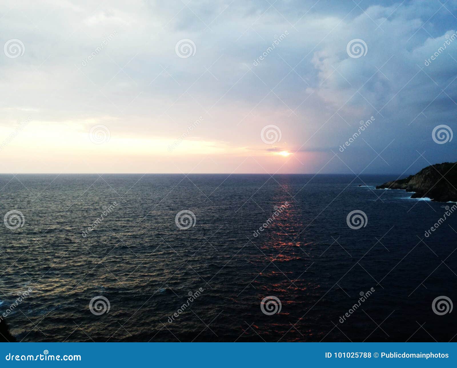 Sea, Horizon, Sky, Ocean Picture. Image: 101025788