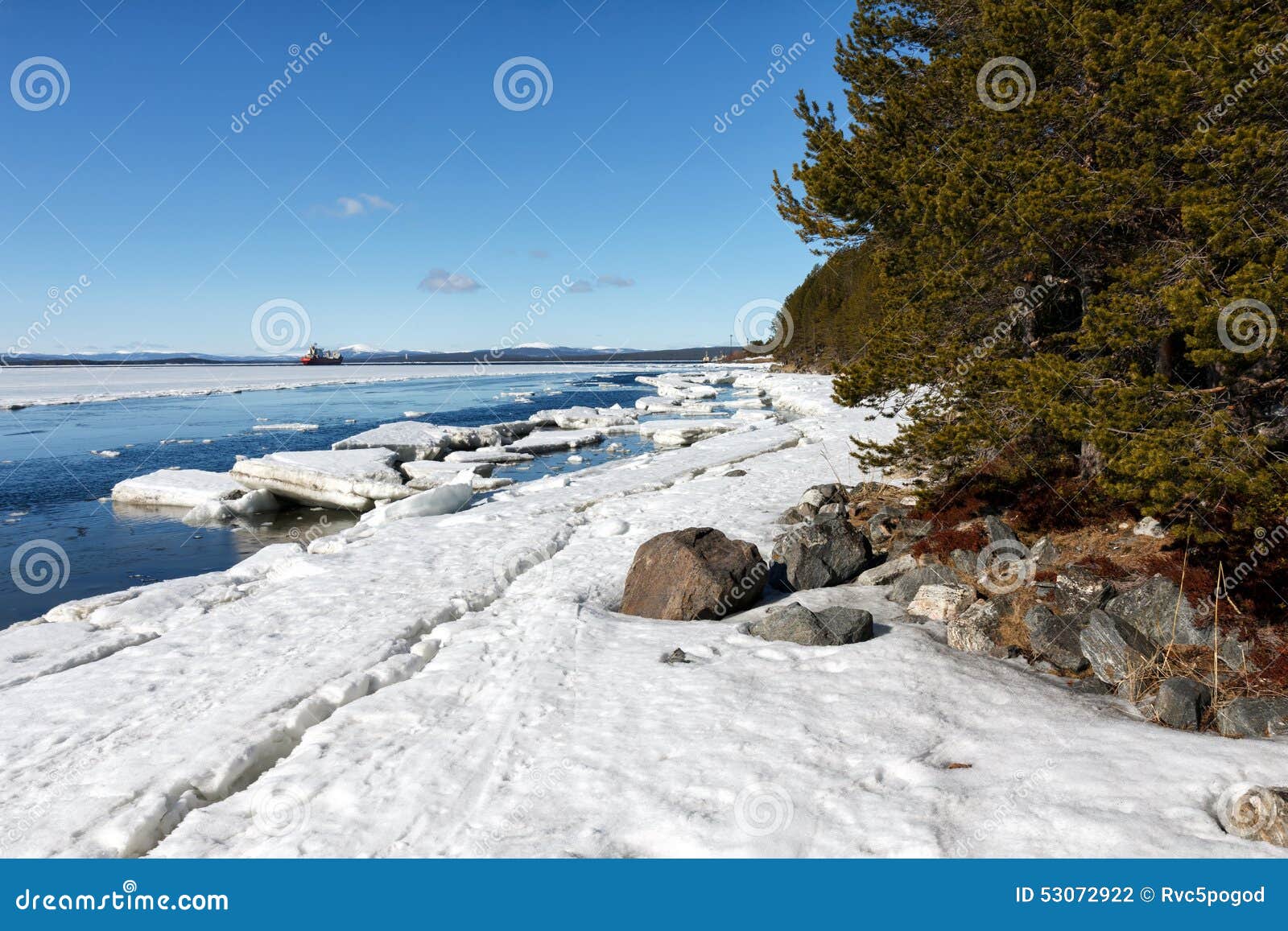 Sea Ice is Destroyed in the Spring Stock Photo - Image of melting, cool ...