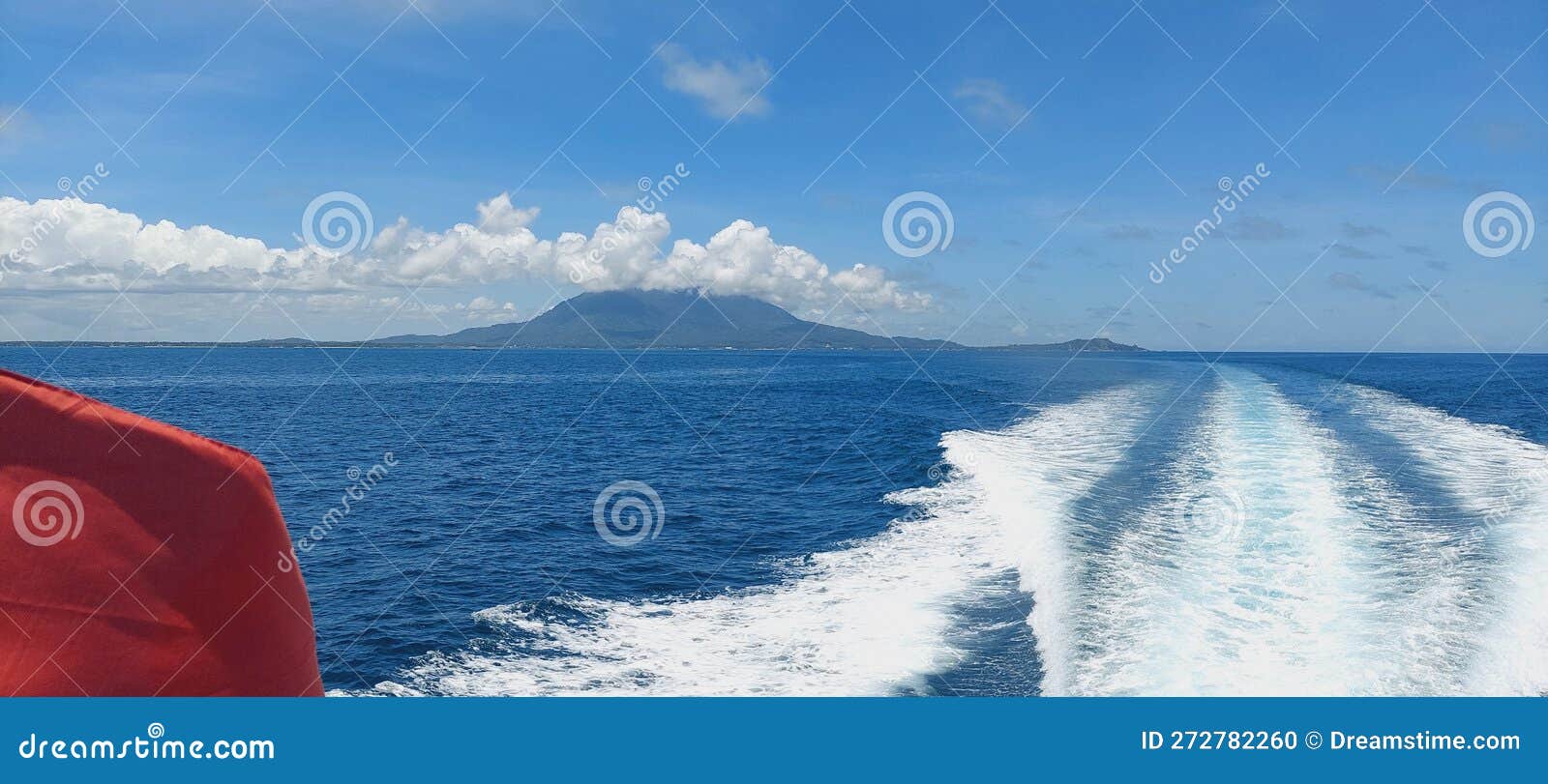 Sea ??off the Border of Indonesia and Malaysia Stock Photo - Image of ...