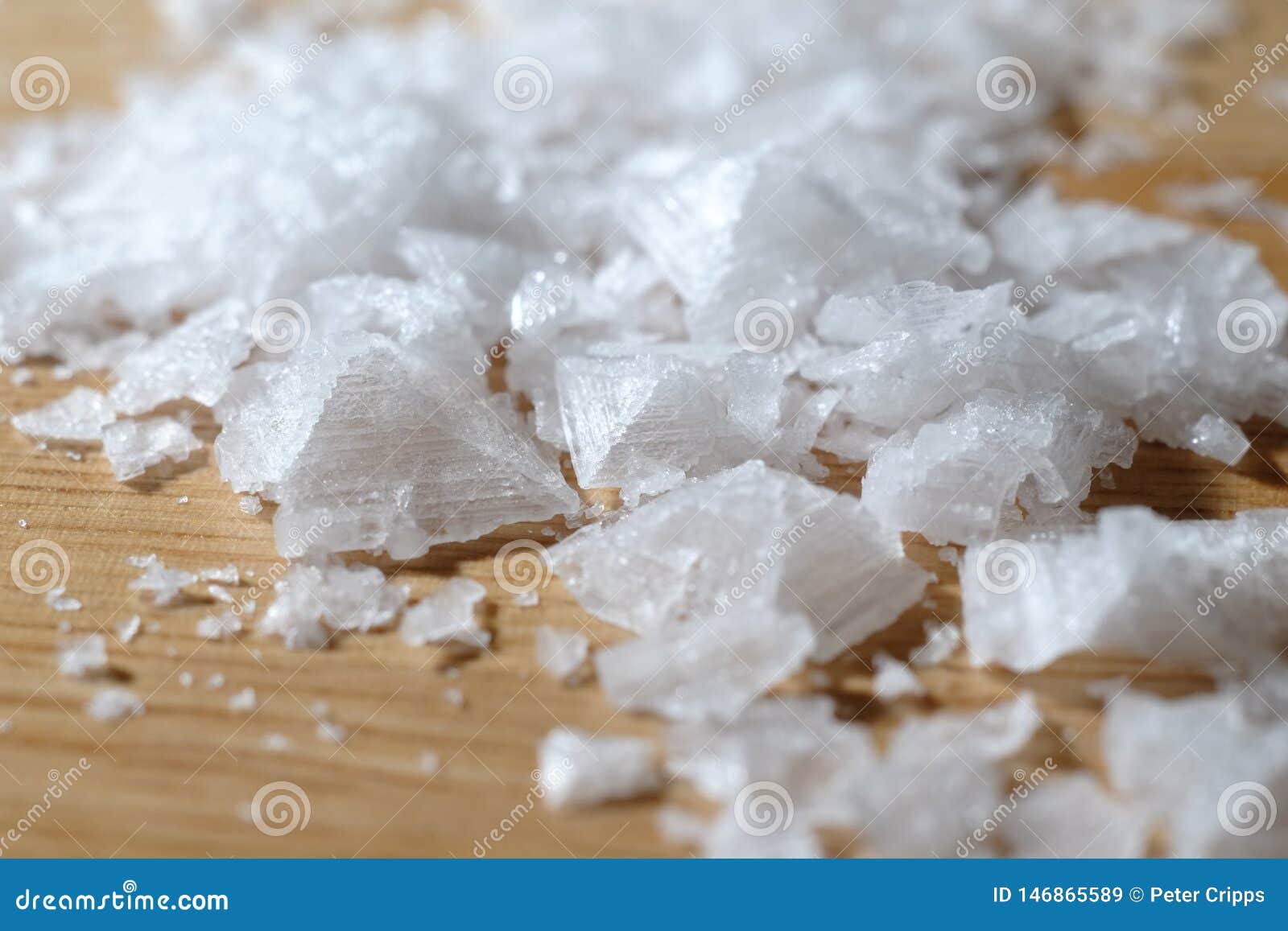 Crystals Of Sodium Borate Under The Microscope Stock Image ...