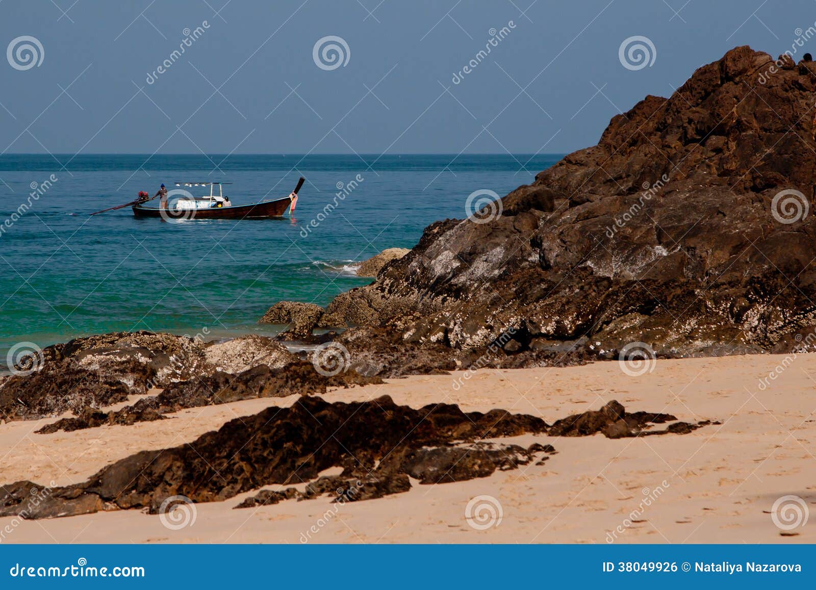 Sea scape and the boat stock photo. Image of horizon - 38049926