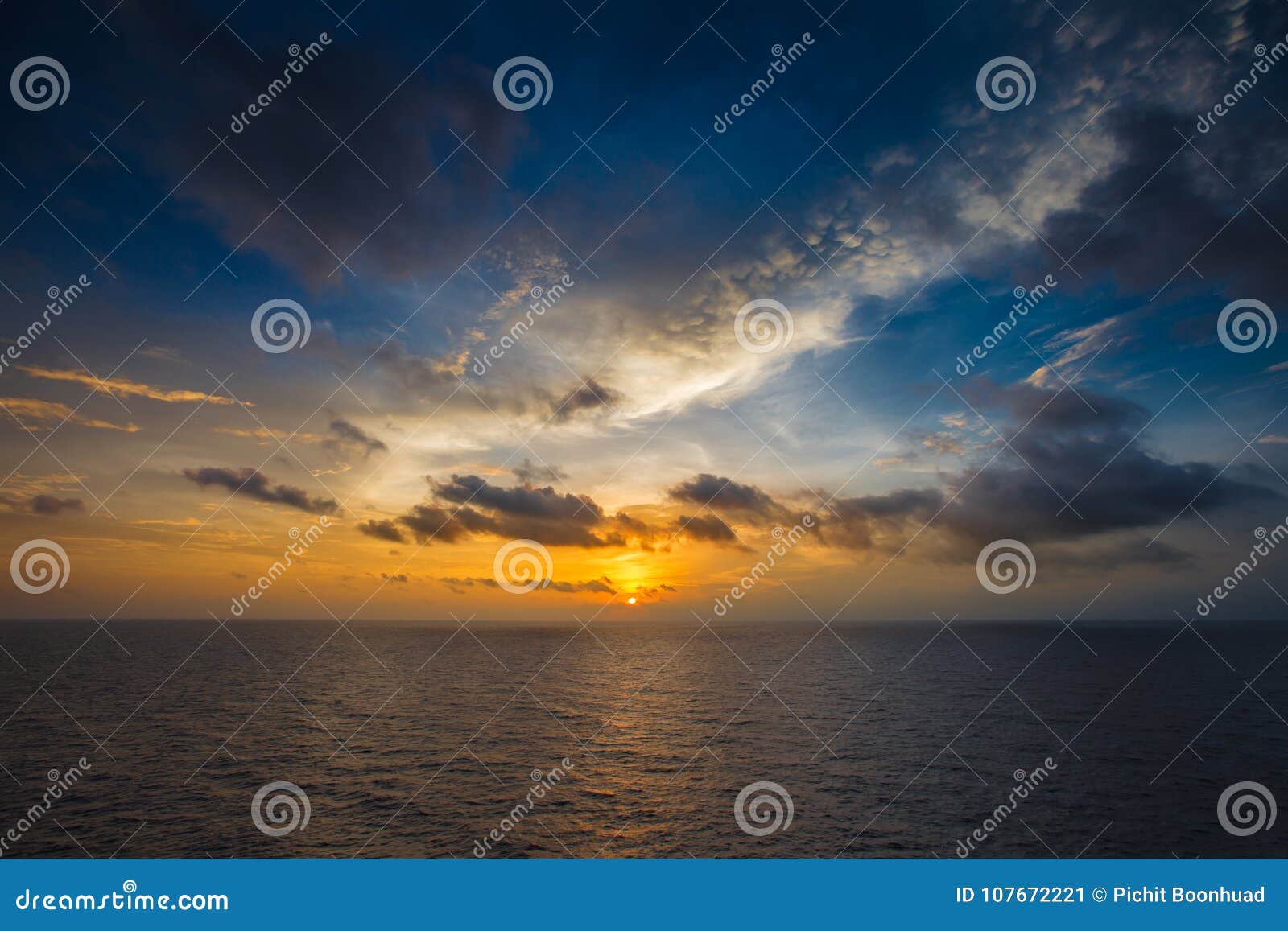 Sea Scape,Sun Set at Sea for Background, Blue Sky and Dark Cloud Stock ...
