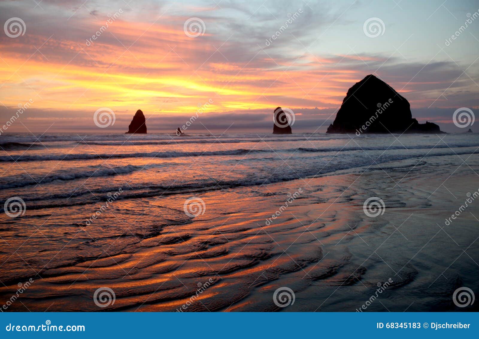 Sea Stacks of Cannon Beach, North Oregon Coastline Stock Image - Image ...