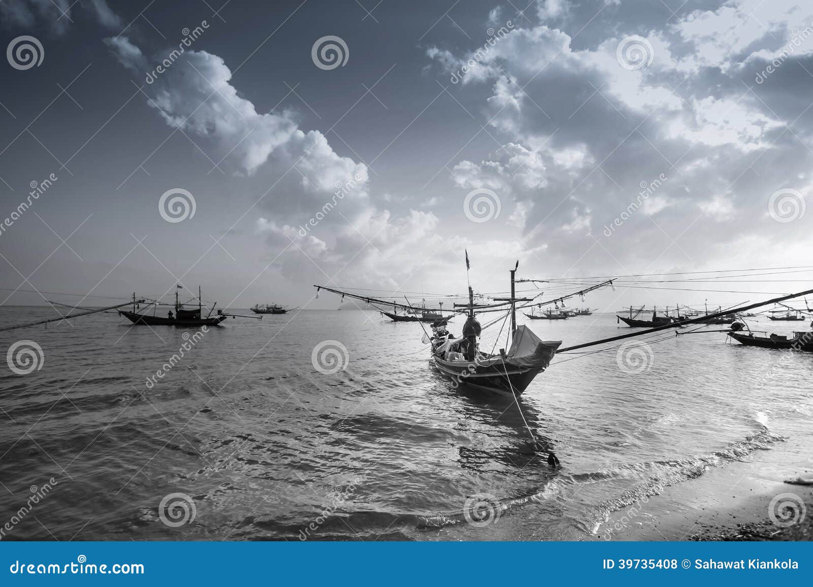 Sea with sunset Boats stock photo. Image of evening, light - 39735408