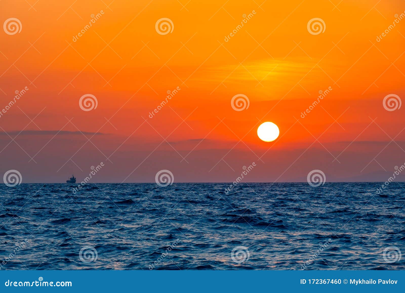 Sea Sunset in the Boundless Sea Stock Photo - Image of orange, nature ...