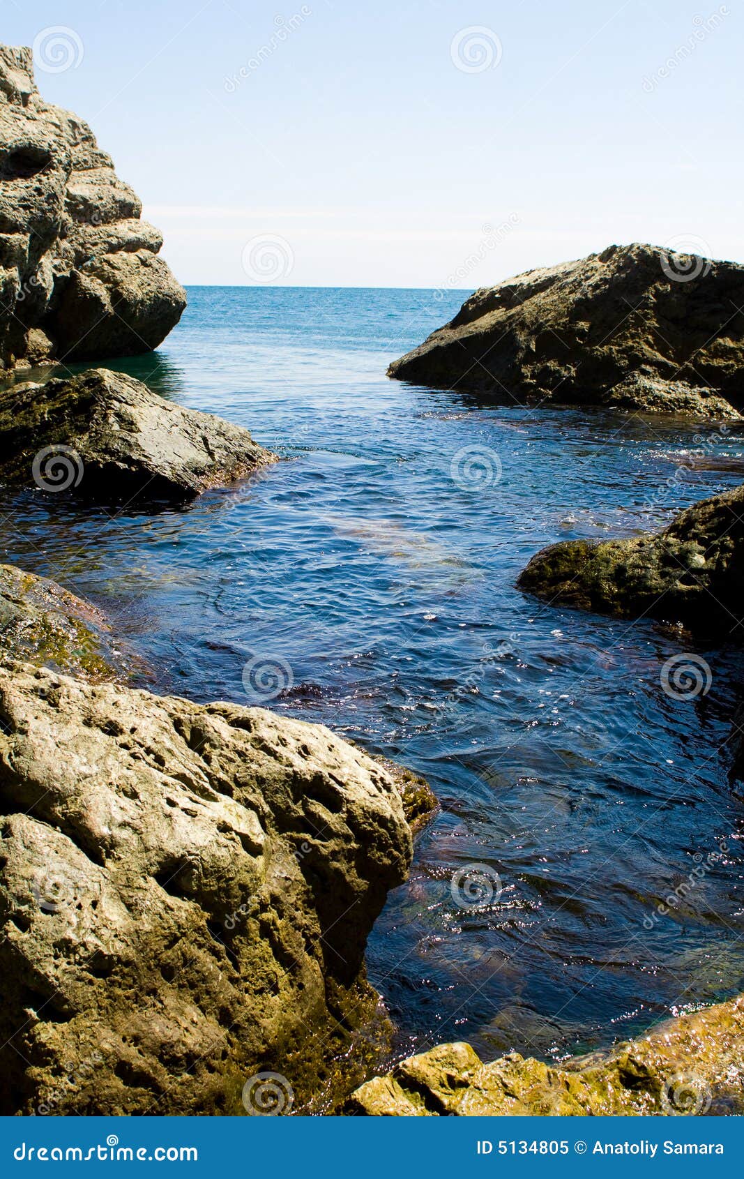 Sea tide between rocks stock image. Image of bright, mountain - 5134805