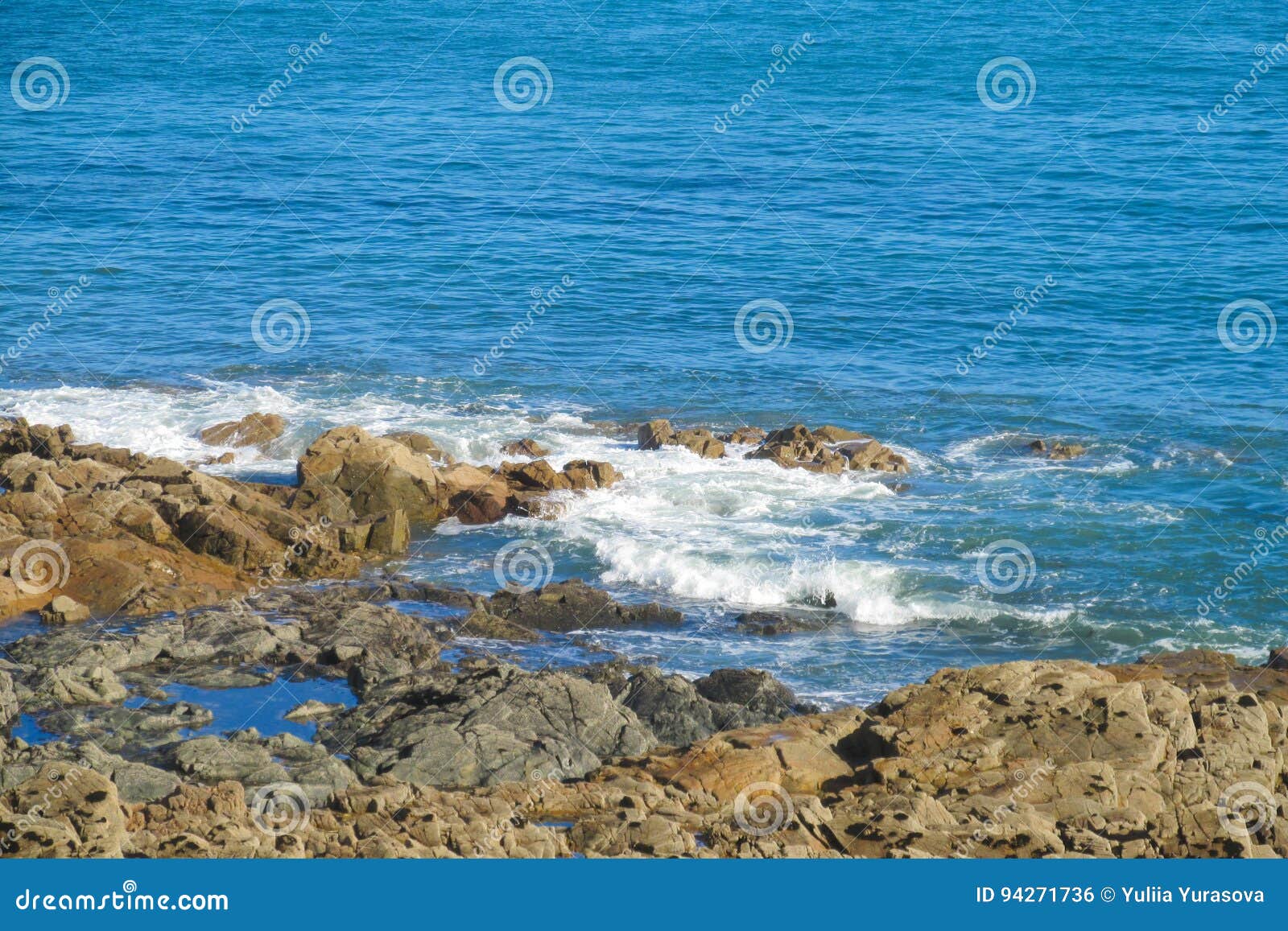 Sea tide waves on rocks stock photo. Image of sunlight - 94271736