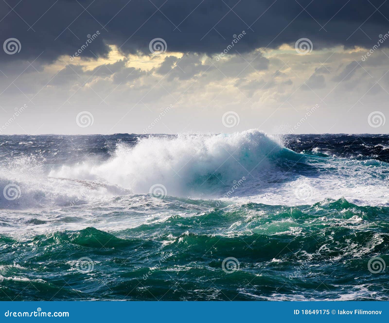 Sea wave during storm stock image. Image of ocean, dark - 18649175