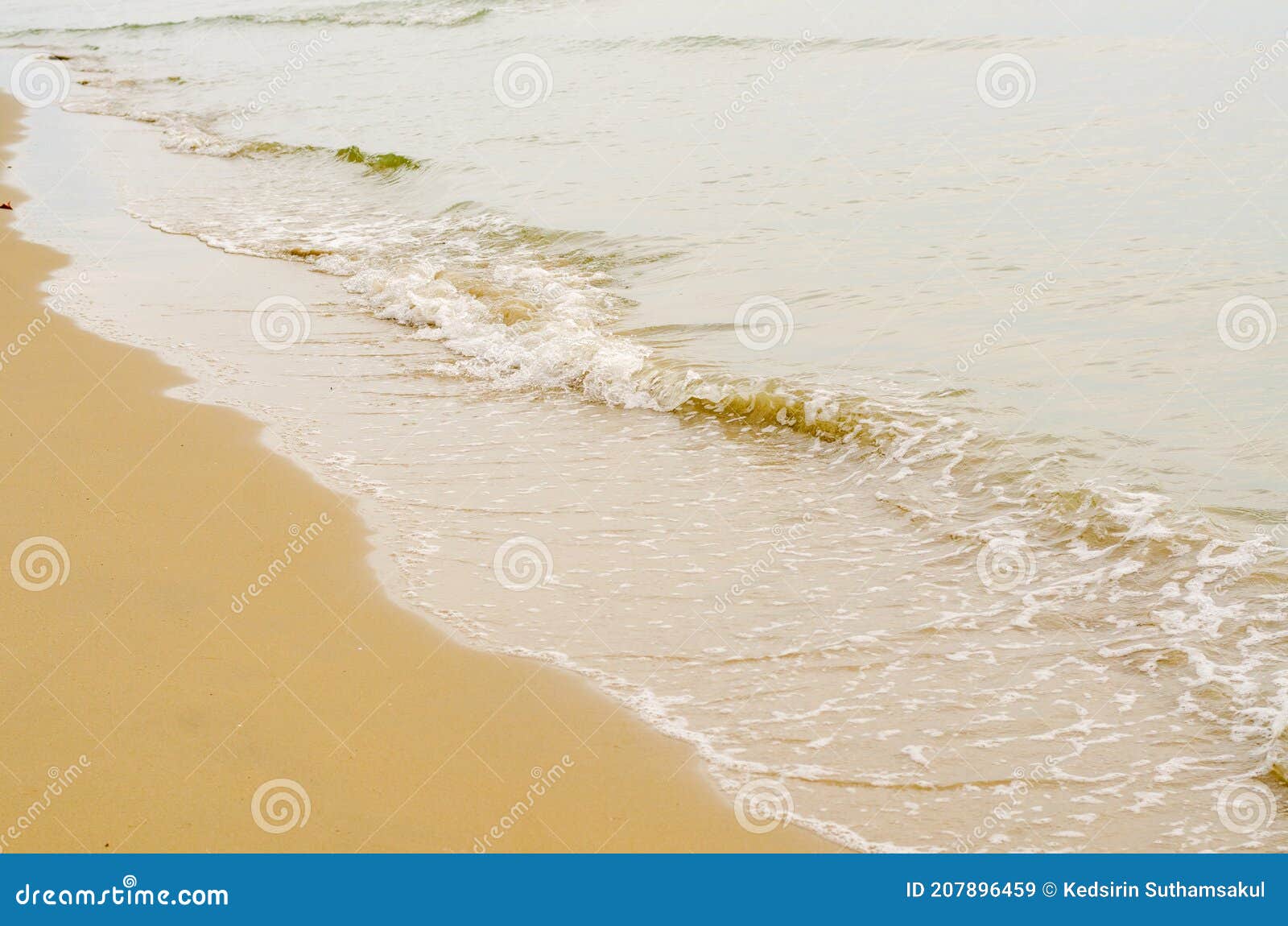 The Sea Waves Hit the Beach Stock Image - Image of holiday, natural ...