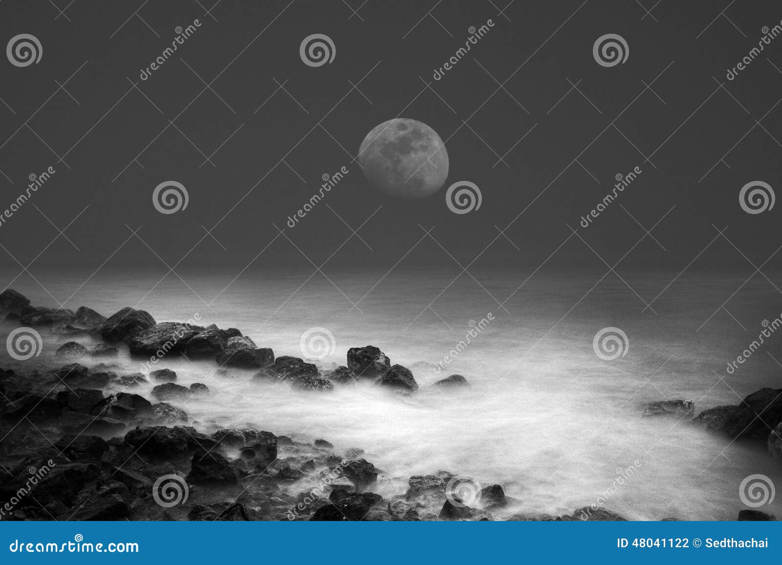 Sea Waves Rock and the Moon Stock Photo - Image of evening, planet ...