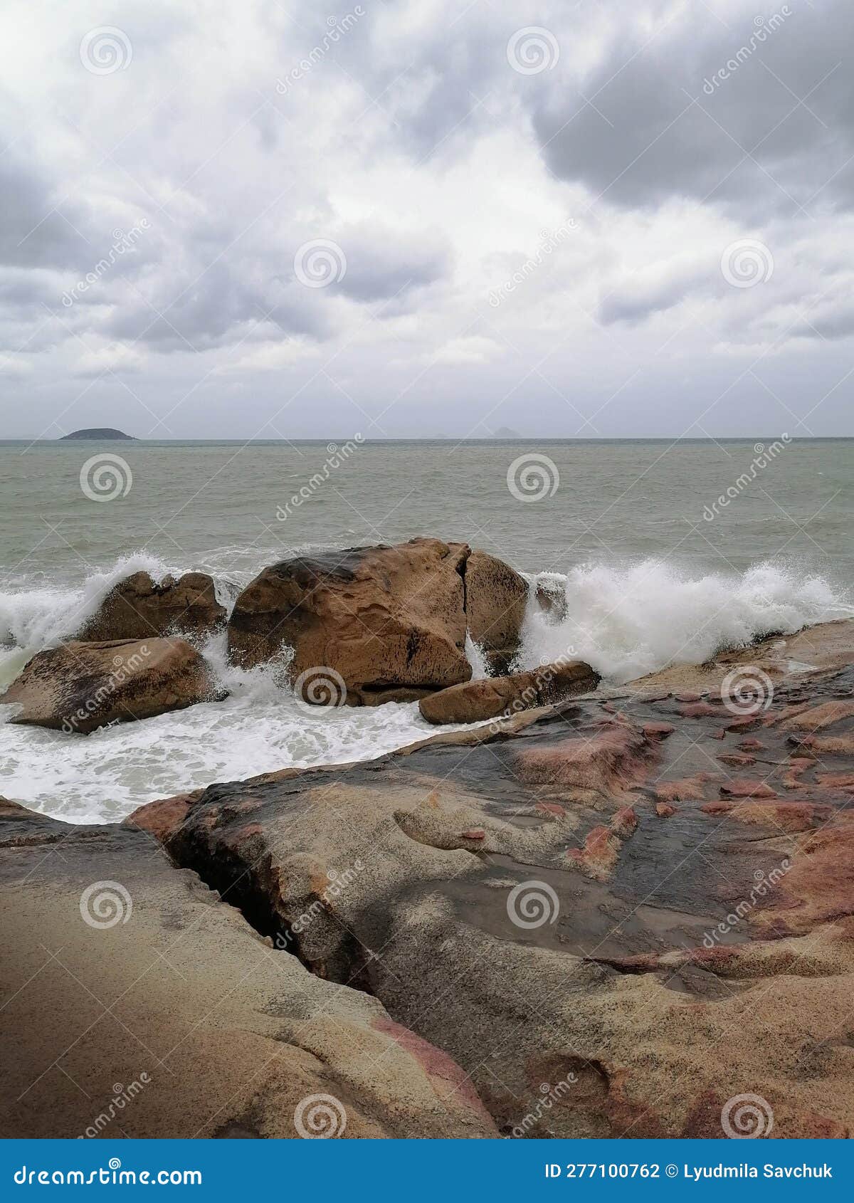 Sea Waves Splash on the Rocks Stock Photo - Image of shore, waves ...