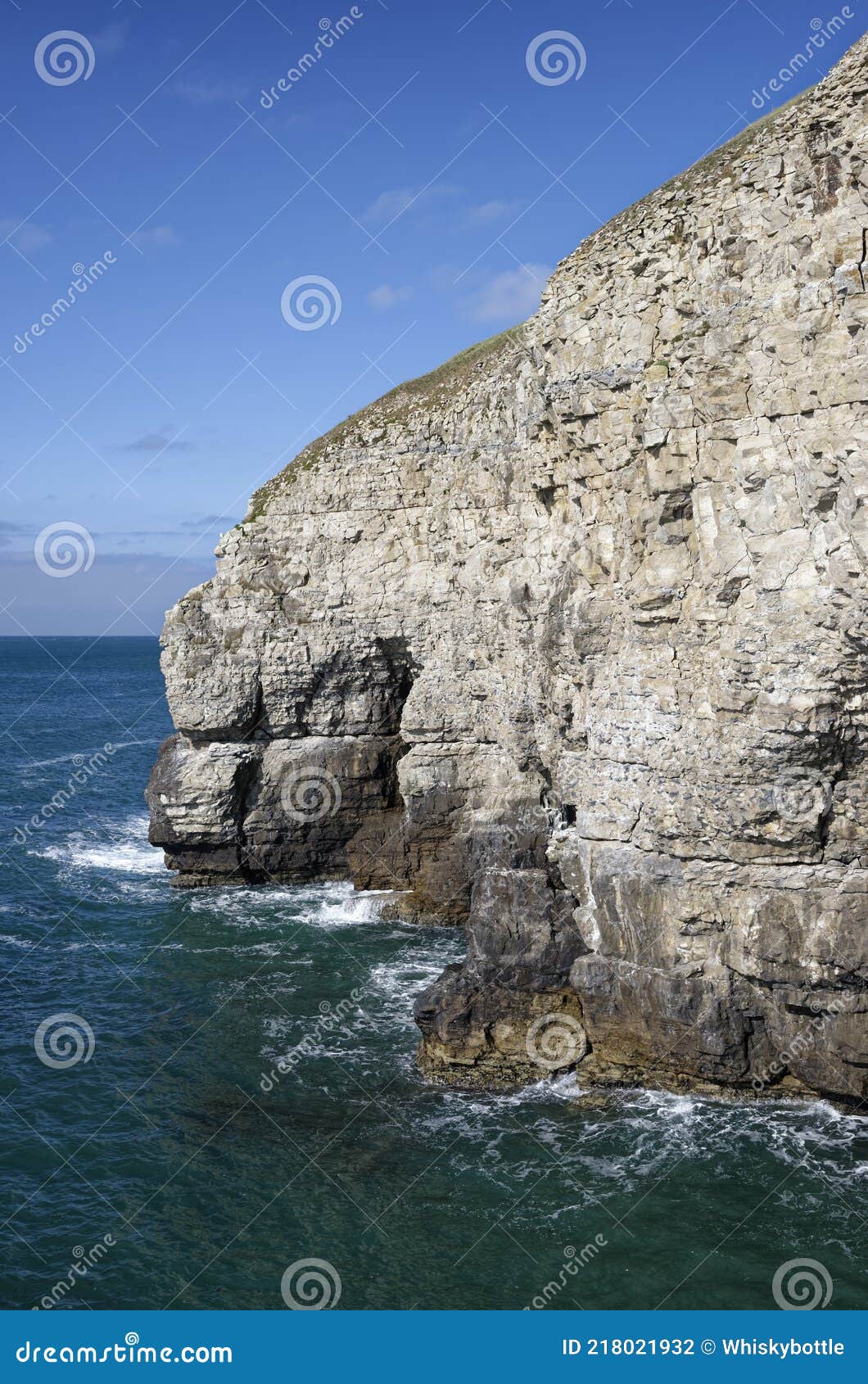 Seacombe Cliff stock photo. Image of blue, stone, coast - 218021932