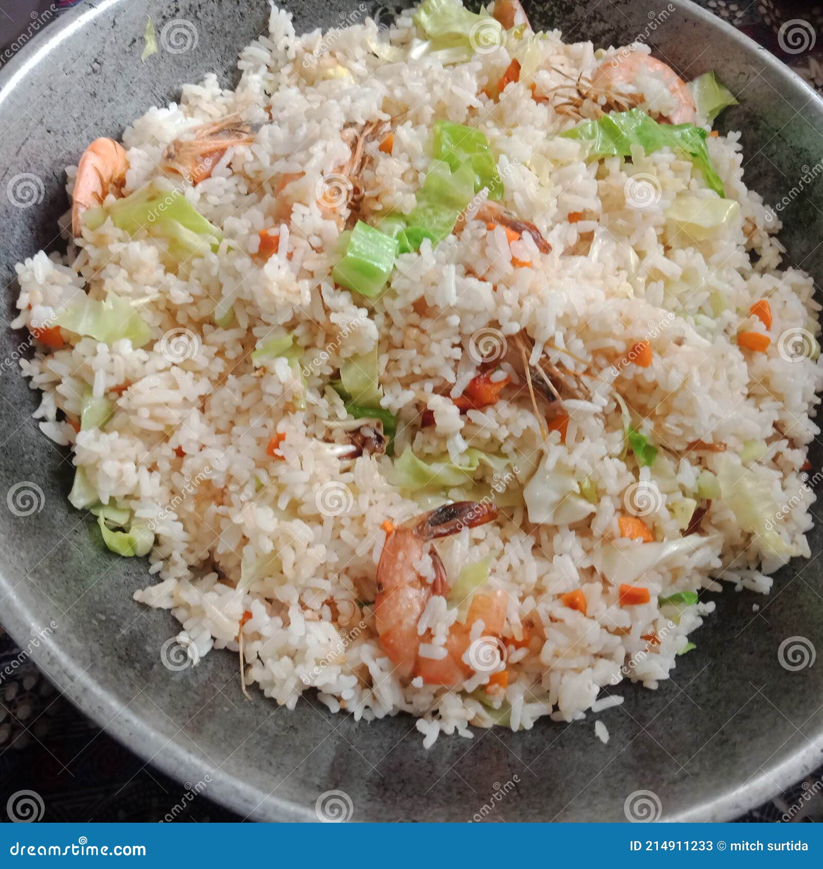 Seafood fried rice stock image. Image of vegetable, noodle - 214911233