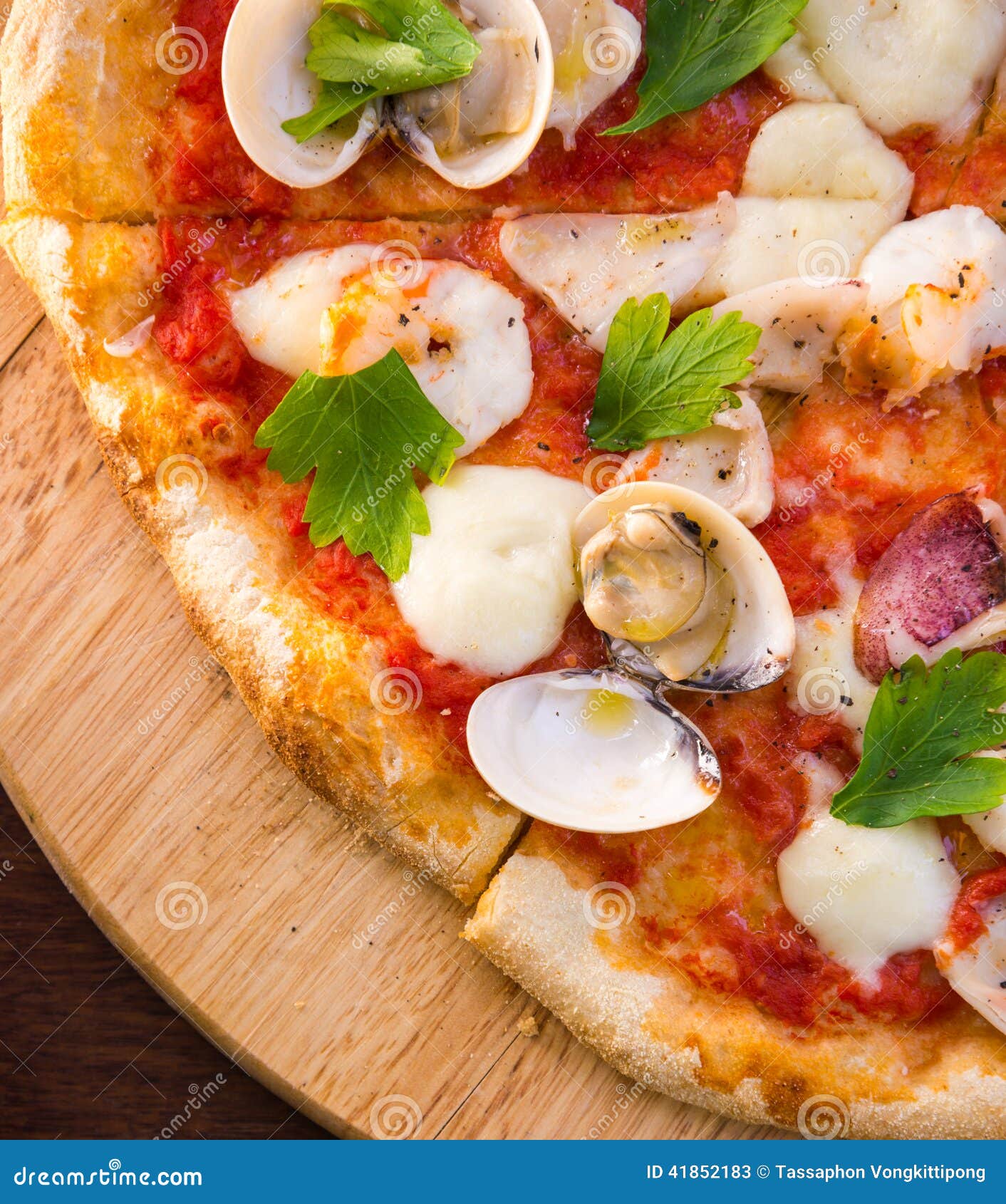 Seafood pizza close up stock image. Image of gourmet - 41852183