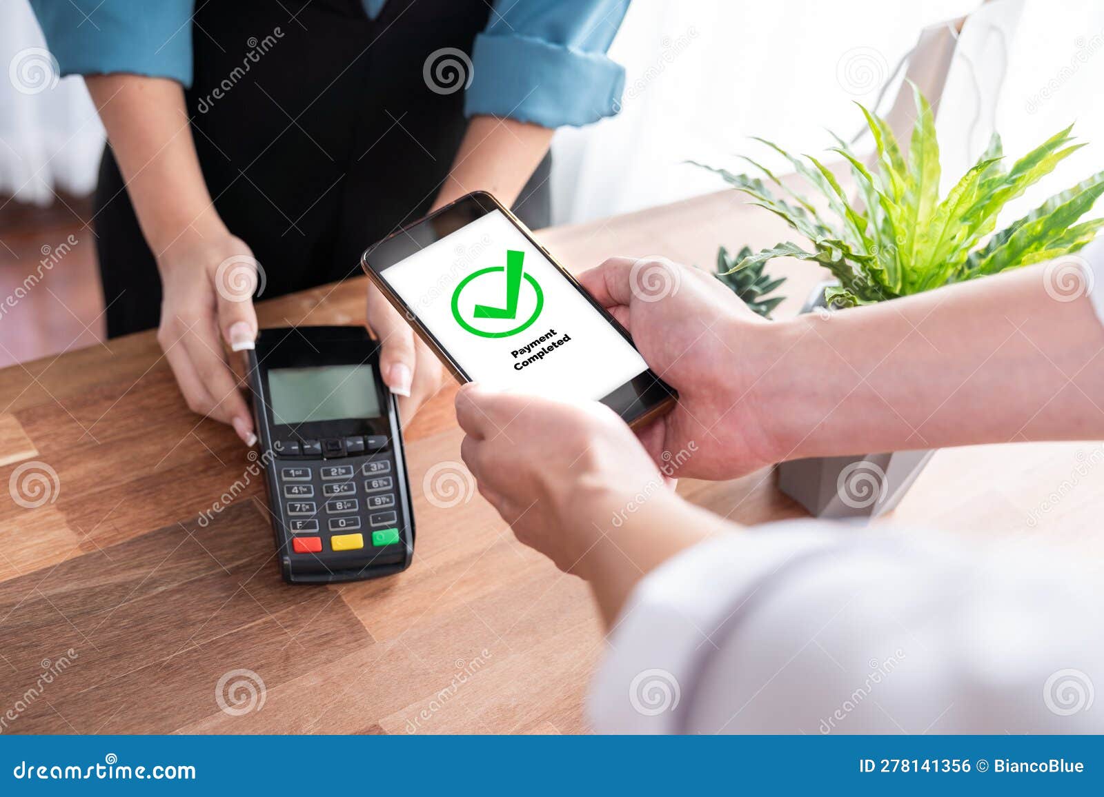 Seamless Cashless Payments with Barcode Scanning on Smartphone App ...