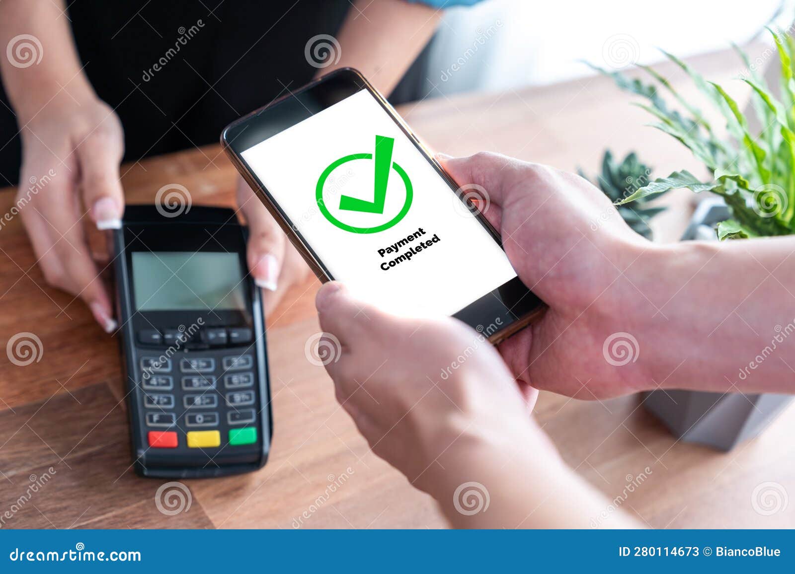 Seamless Cashless Payments with Barcode Scanning on Smartphone App ...