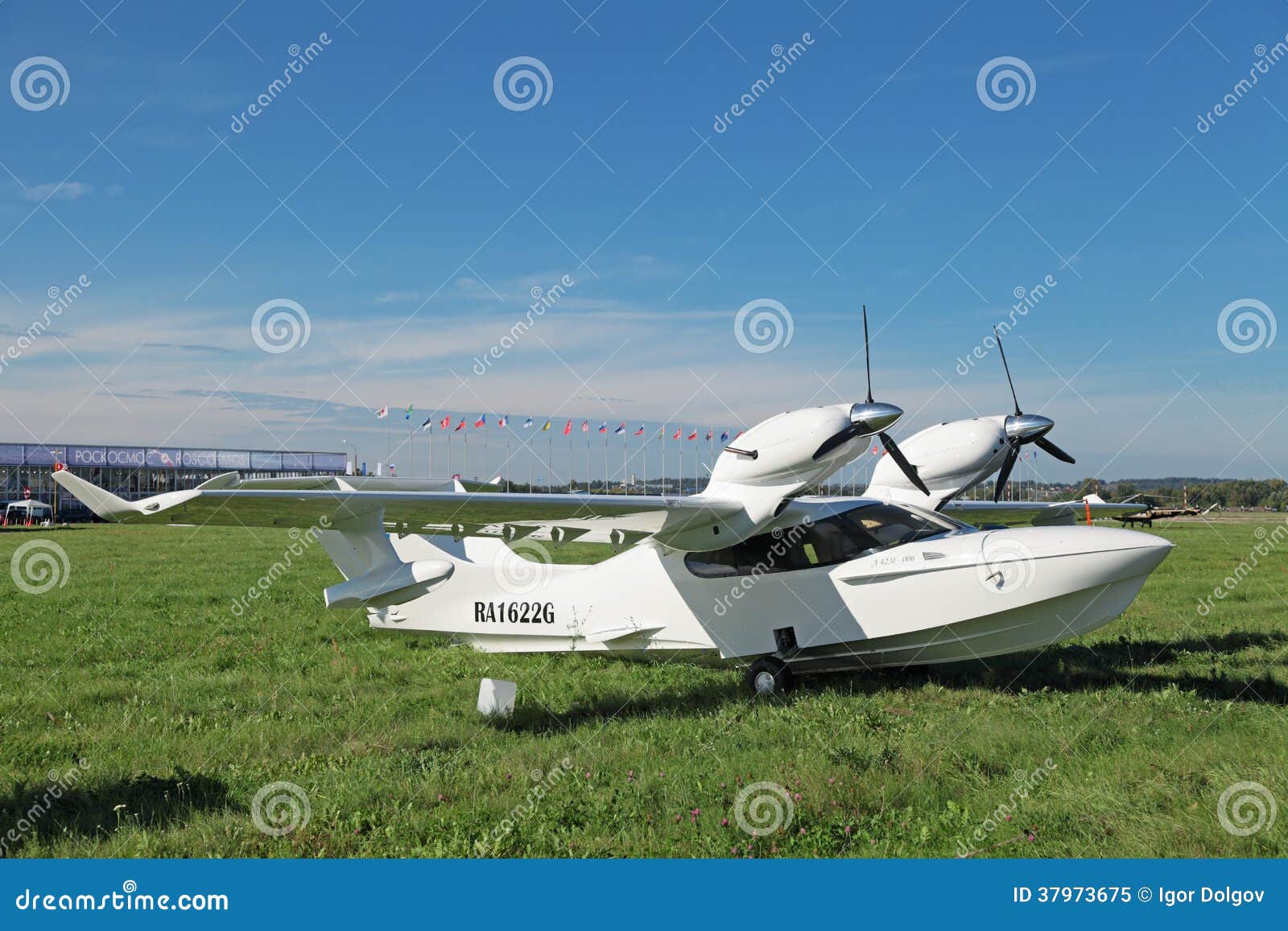Seaplane editorial image. Image of aerodrome, aeroplane - 37973675