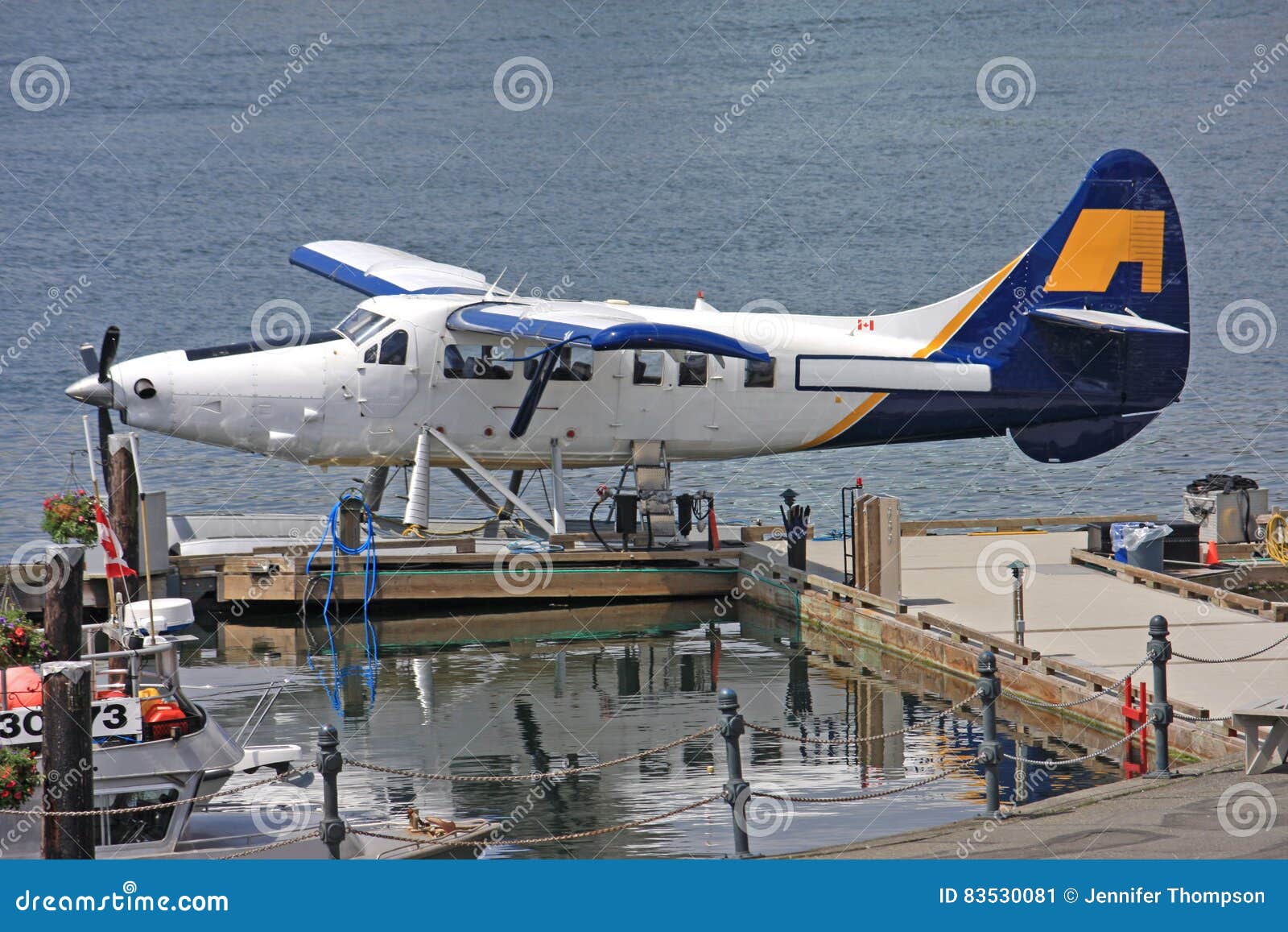 Seaplane editorial photo. Image of seaplane, canada, transport - 83530081