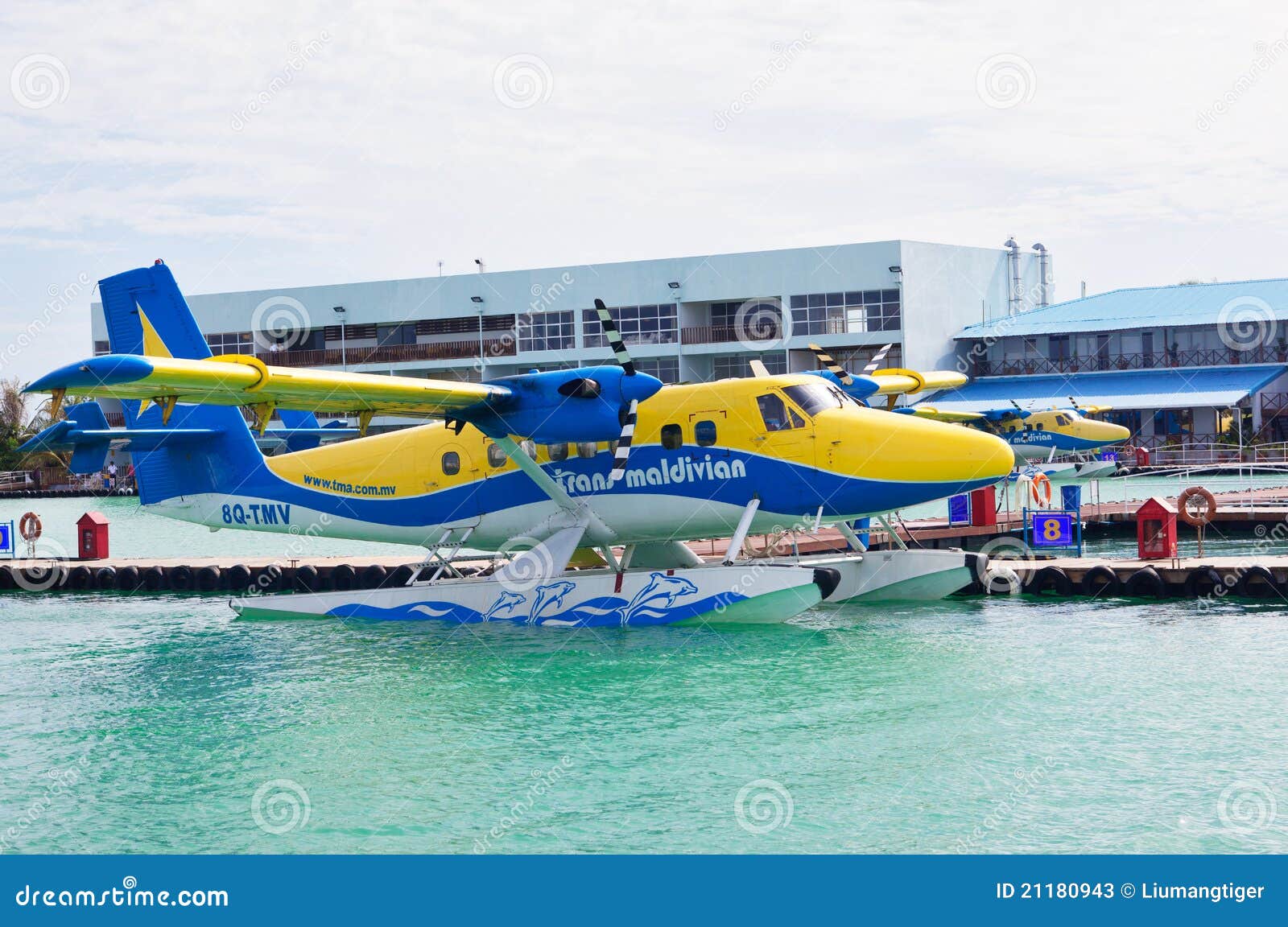 Seaplane ready to take off editorial stock photo. Image of park - 21180943