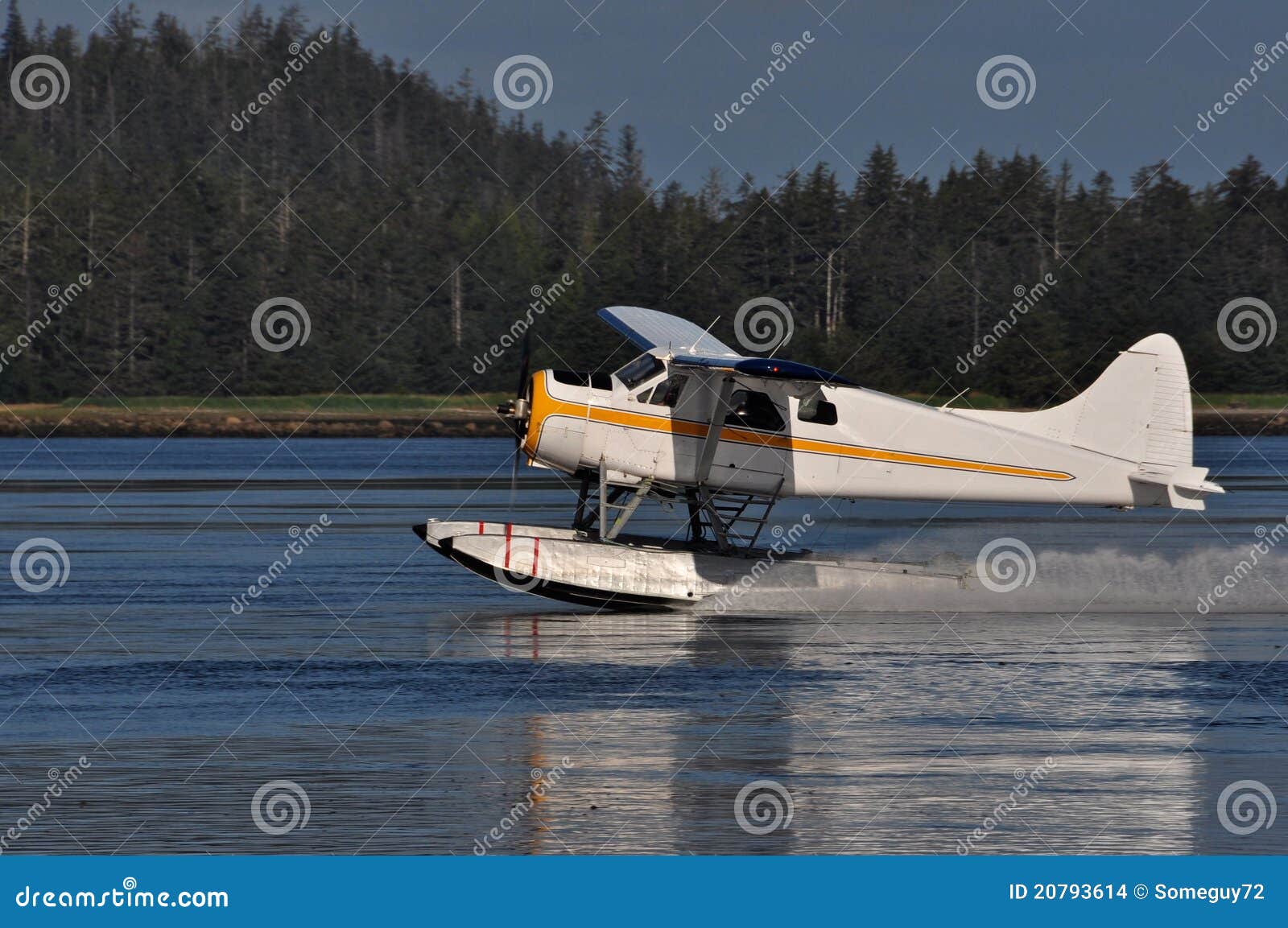 Seaplane taking off. stock photo. Image of plane, airplane - 20793614
