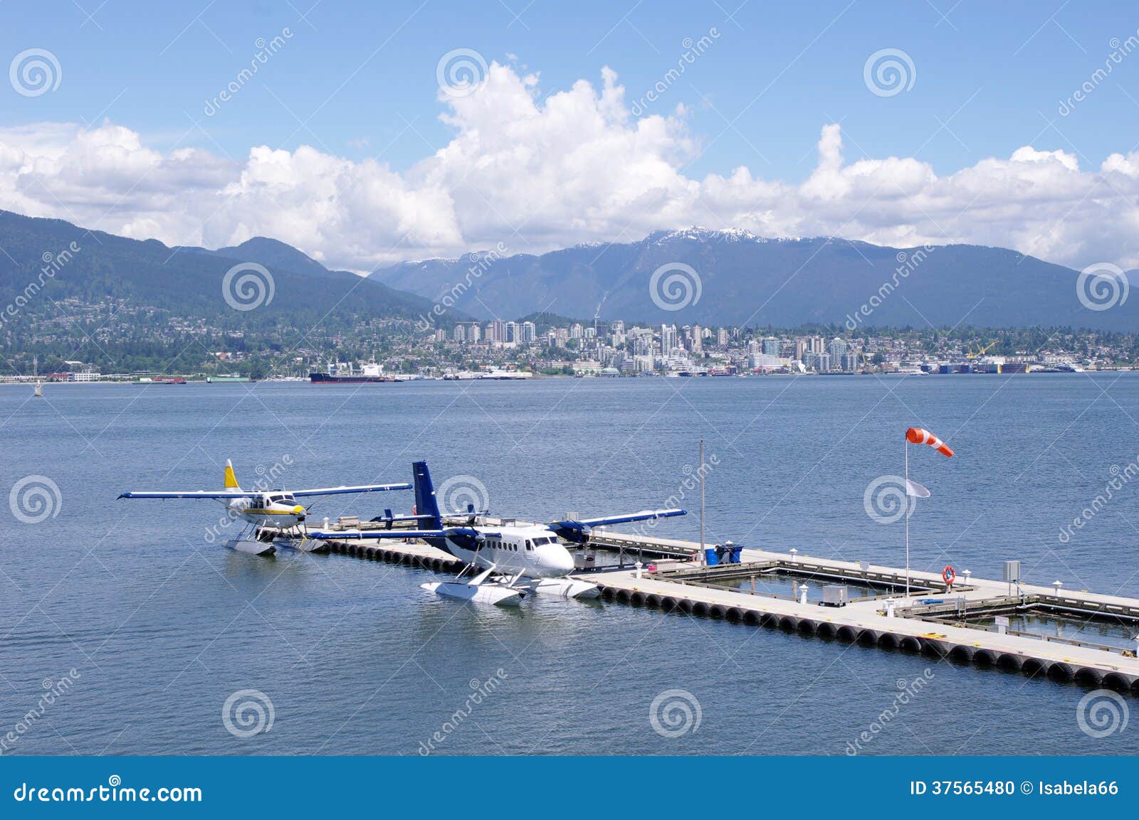 Seaplanes in Harbour Vancouver, Canada Stock Photo - Image of flight ...
