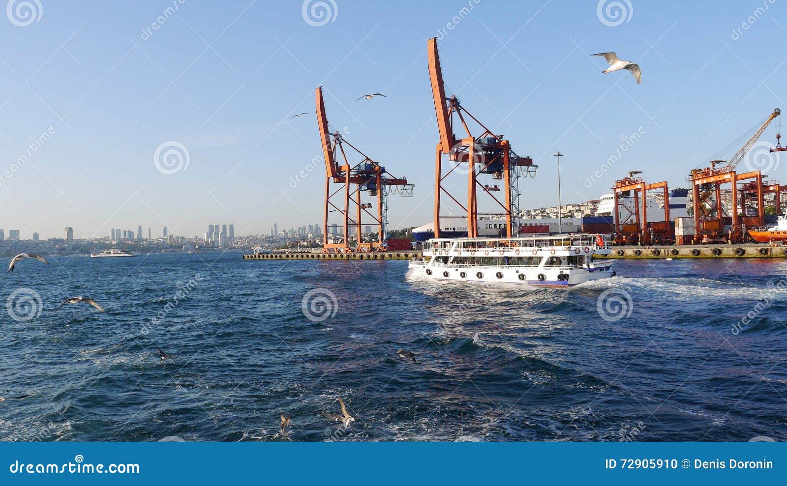 Seaport in Istanbul editorial image. Image of vessel - 72905910