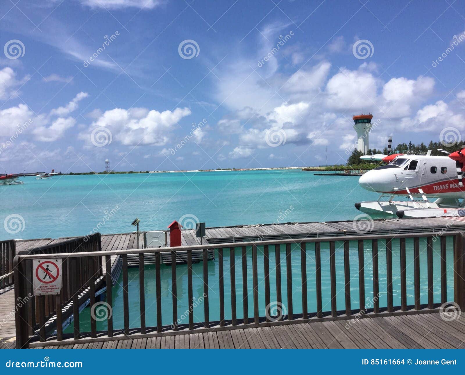 Seaport plane editorial stock image. Image of seaport - 85161664