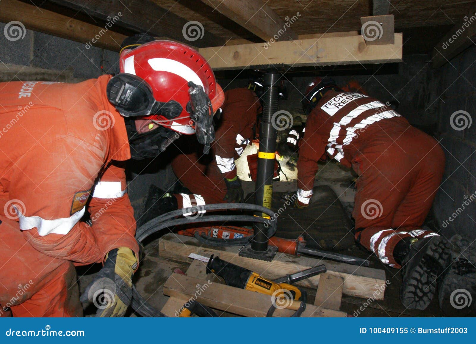 Old Building Collapse After Earthquake Wating To Demolish By Engineer ...