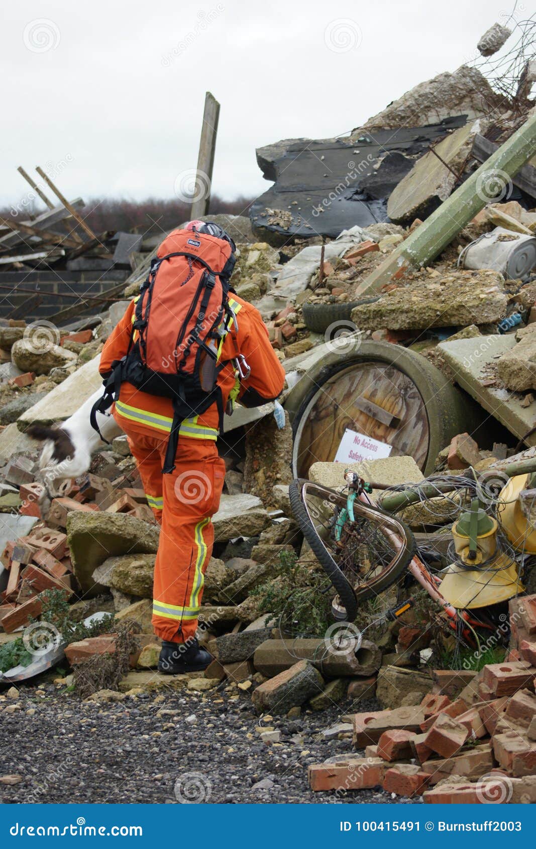 Building Collapse, Disaster Zone Editorial Photo - Image of flats ...