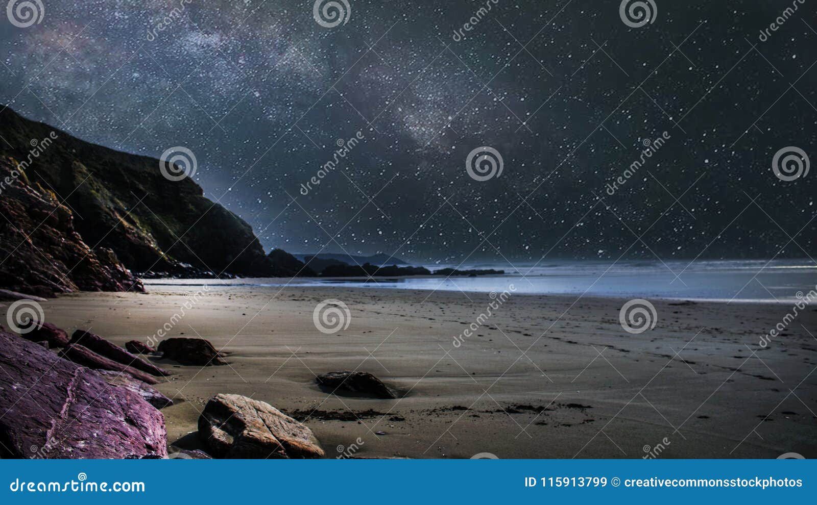 Seashore During Nighttime Picture. Image: 115913799