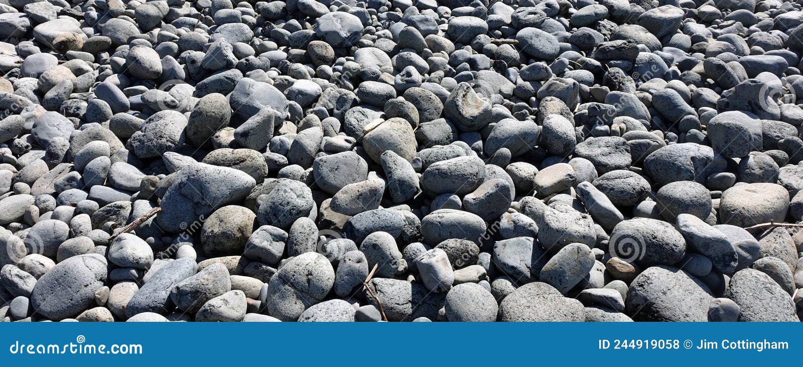 Seashore Tumbled Rocks Background Photos - Free & Royalty-Free Stock ...