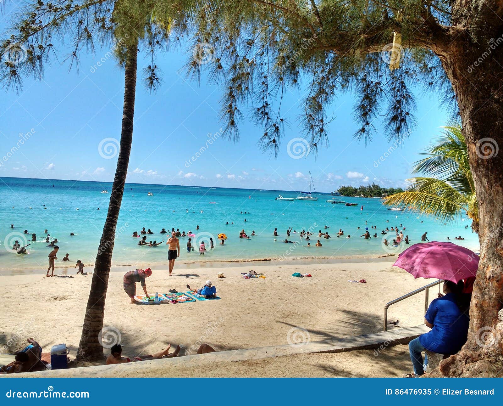 Seaside editorial image. Image of island, seasidebeach - 86476935