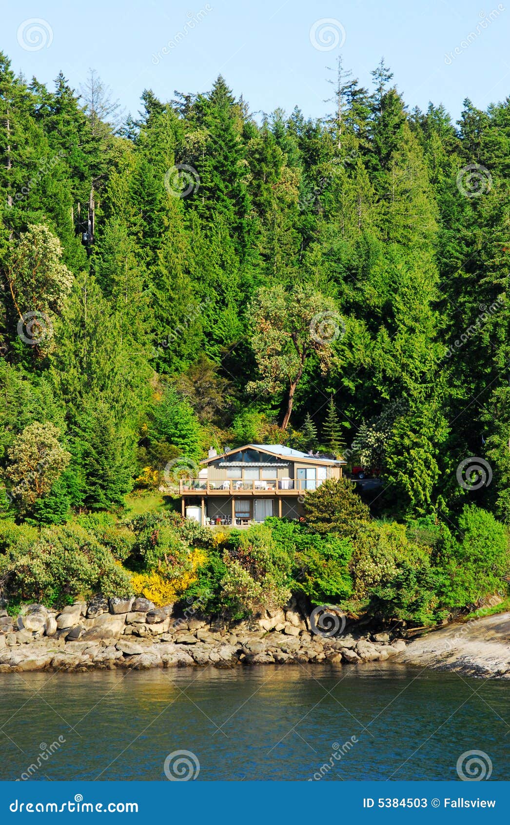 Seaside house stock image. Image of ocean, forests, oceanfront - 5384503