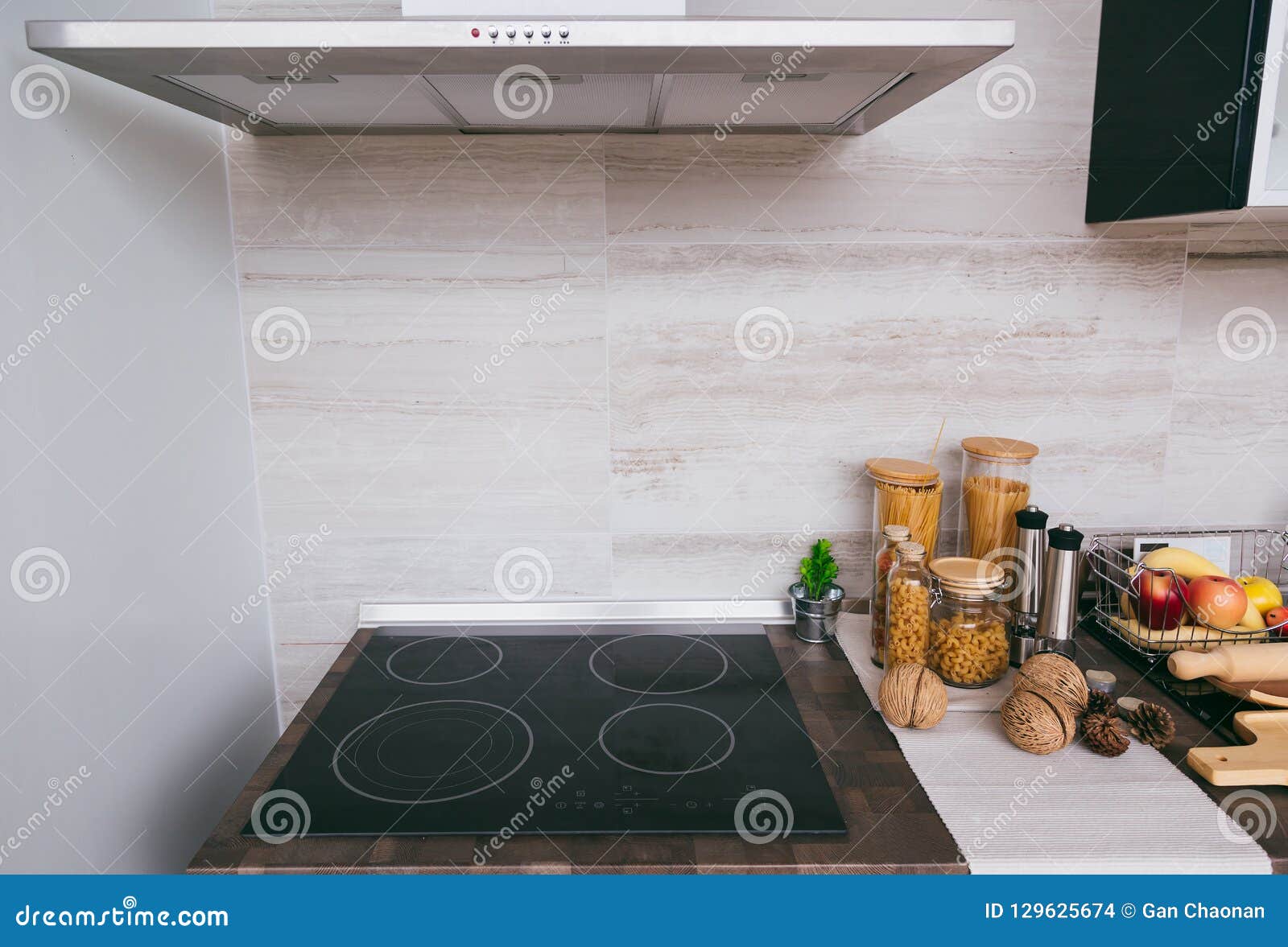 Seasonings in the Kitchen the Empty Space in the Kitchen Nice To Put ...