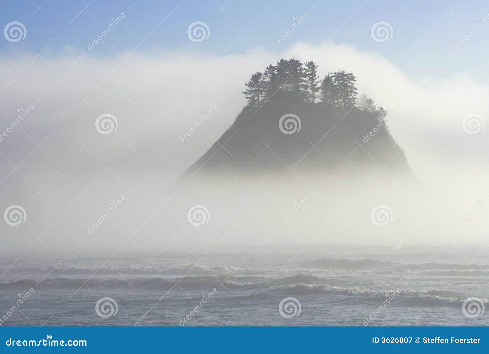 Seastacks on Wild Pacific Coast Stock Image - Image of national, sitka ...