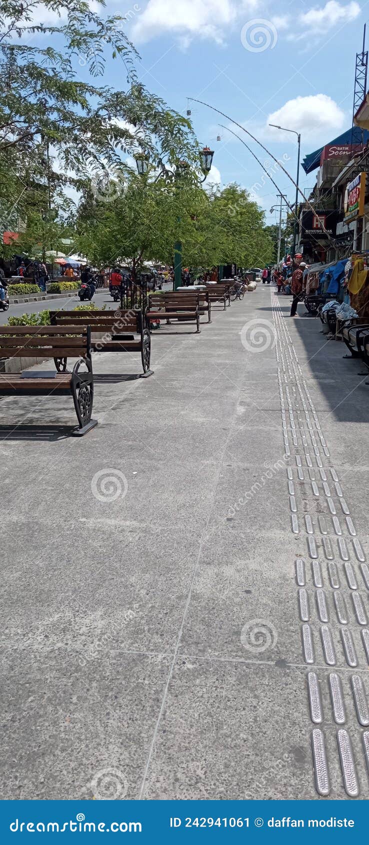 Seating on the Roadside of Malioboro Yogyakarta Editorial Photo - Image ...