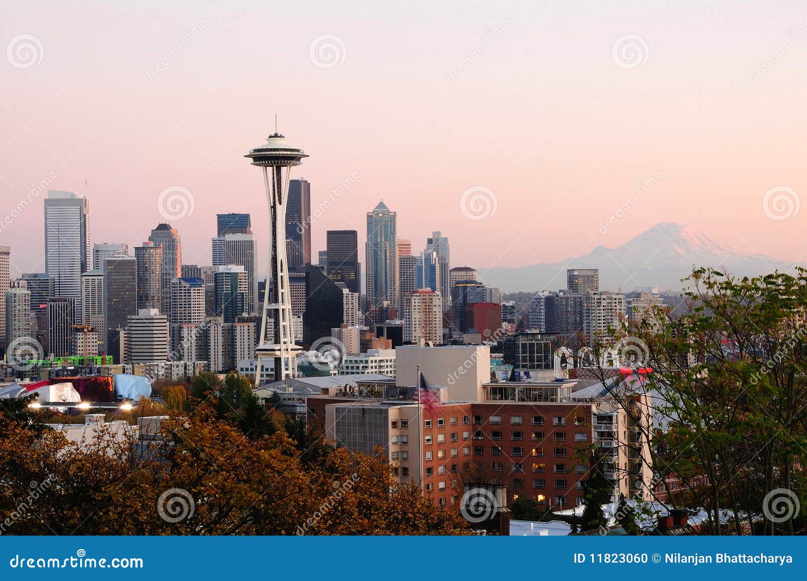 Seattle cityscape editorial image. Image of northwest - 11823060