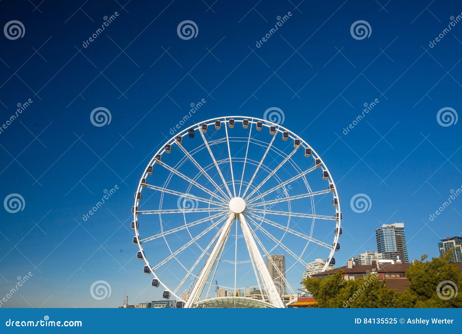 Seattle Ferris Wheel and Puget Sound Stock Image - Image of great ...