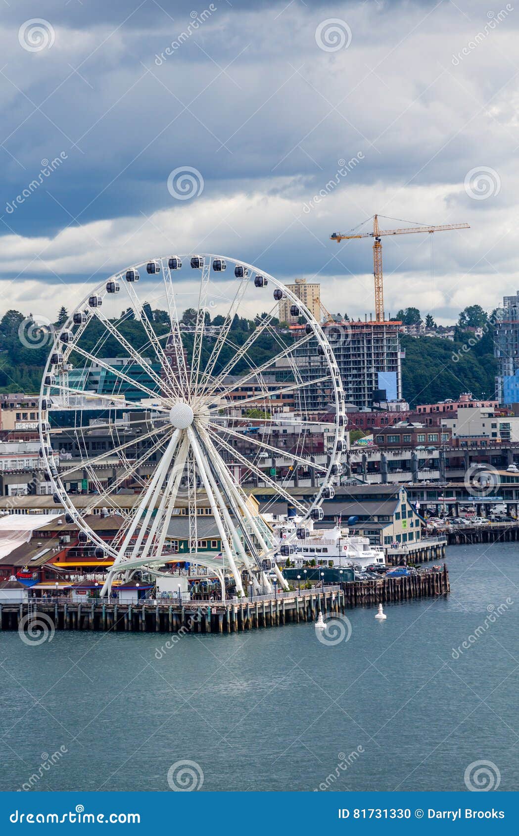Seattle Ferris Wheel editorial image. Image of cityscape - 81731330