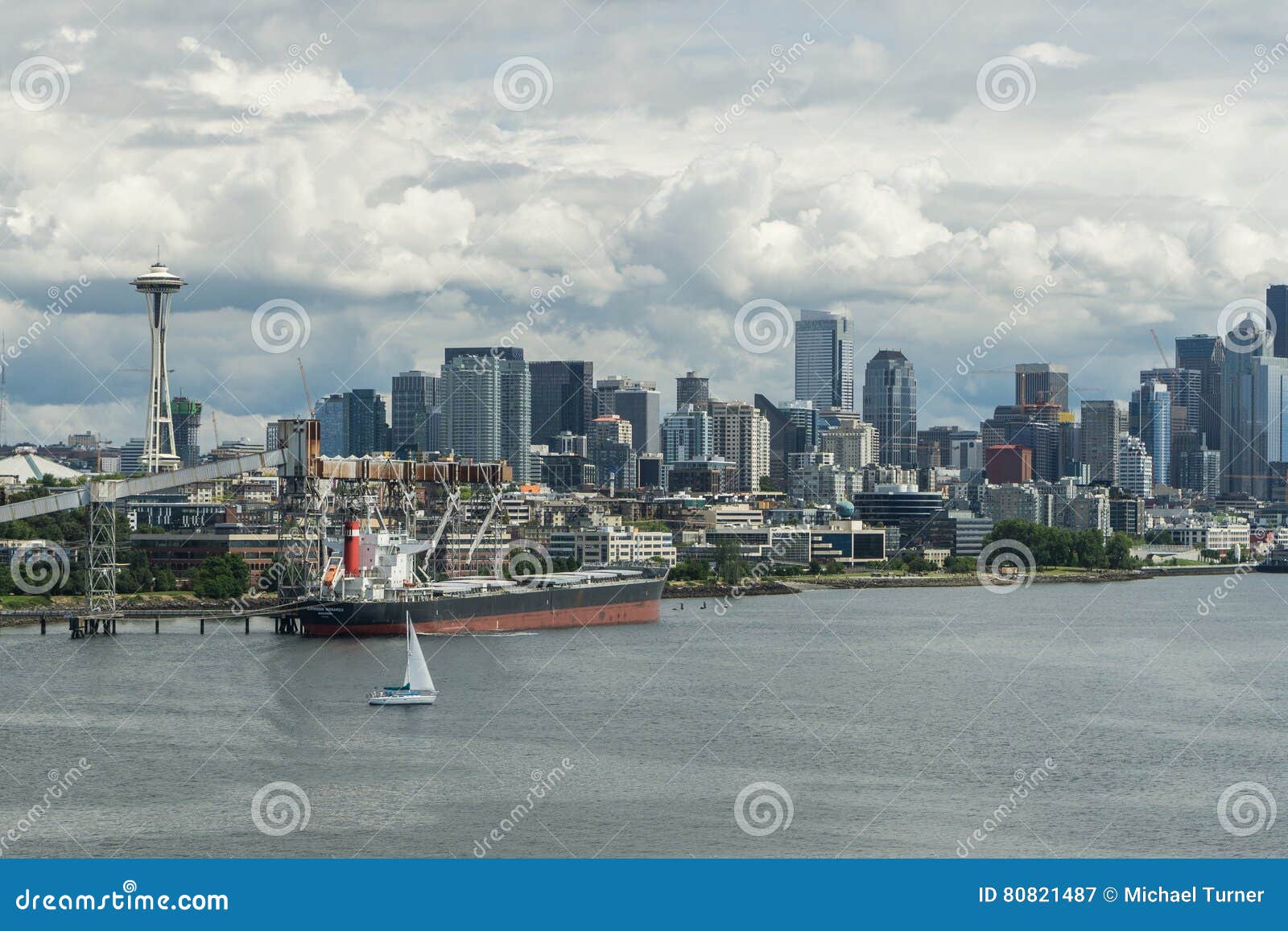 Seattle Harbor editorial photography. Image of arctic - 80821487