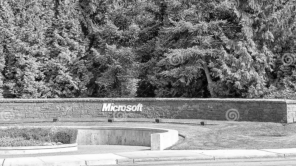 SEATTLE - JULY 23, 2006: Microsoft Corporate Headquarters in Seattle ...