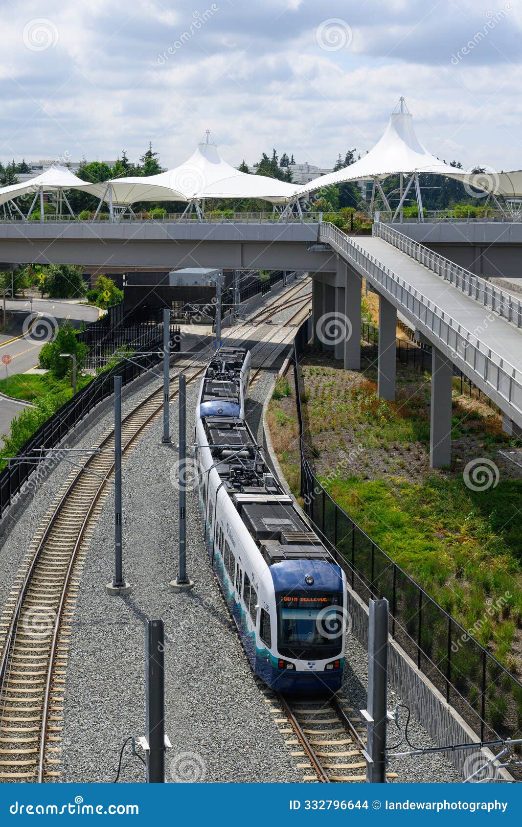 Seattle Link Light Rail Train on 2 Line at Redmond Technology Editorial ...