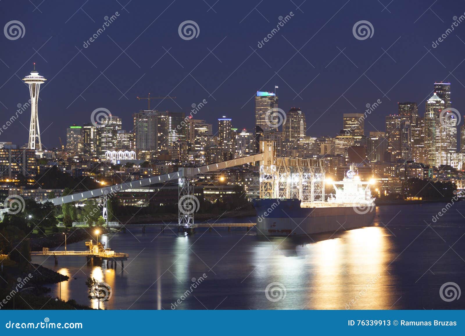 Seattle at Night editorial stock photo. Image of travel - 76339913