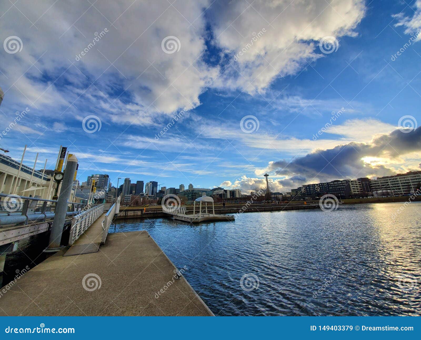 Seattle skyline day editorial stock image. Image of skyline - 149403379