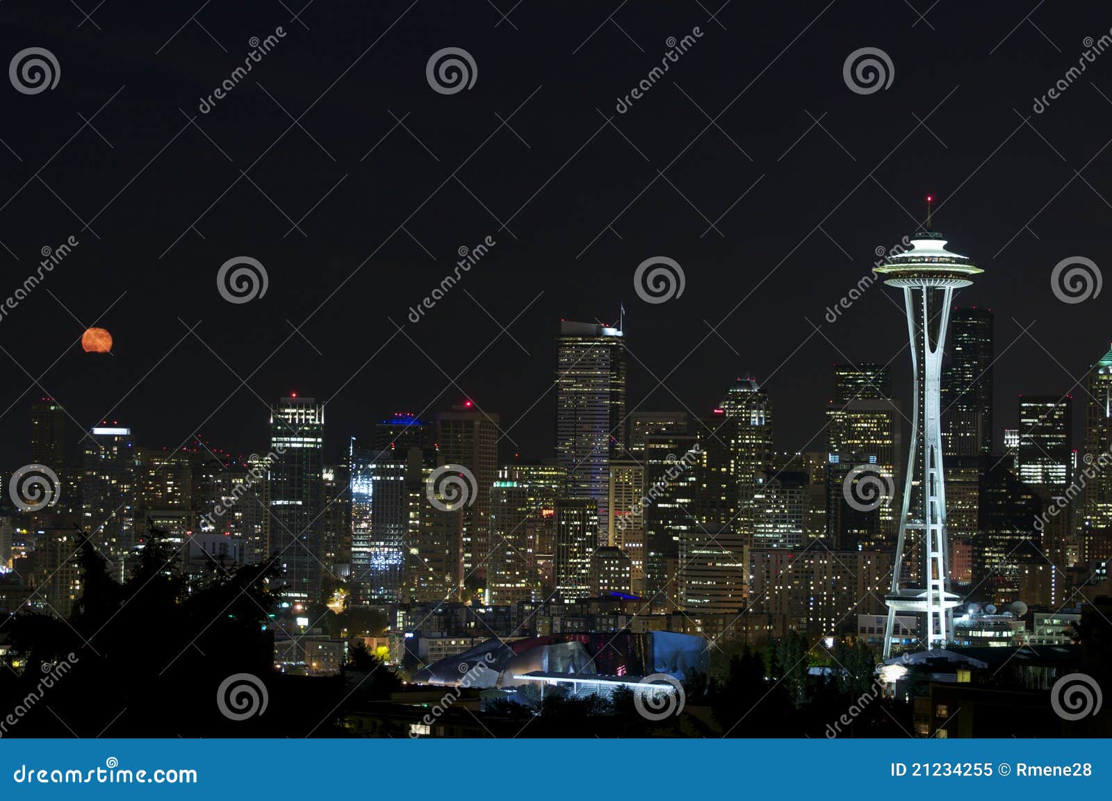 Seattle Skyline with Full Moon Editorial Image - Image of nighttime ...