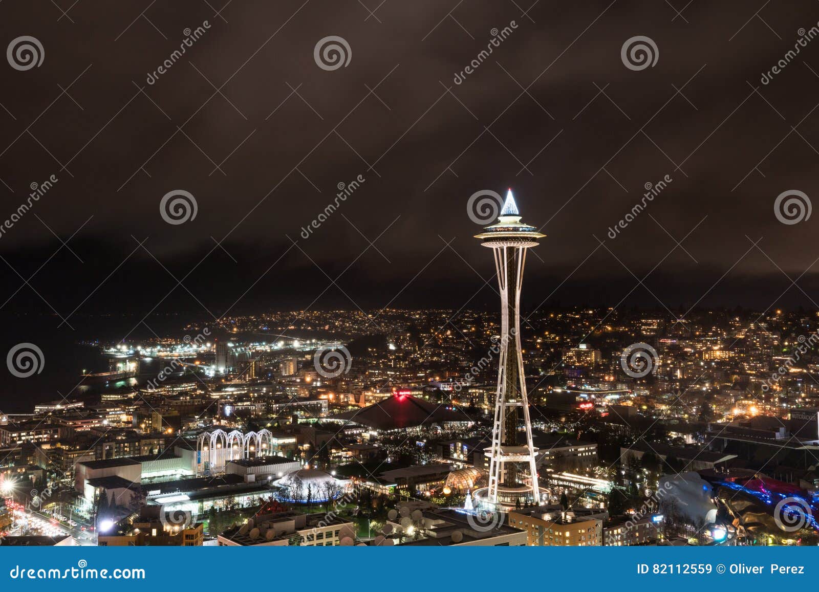 Seattle skyline at night stock image. Image of attraction - 82112559
