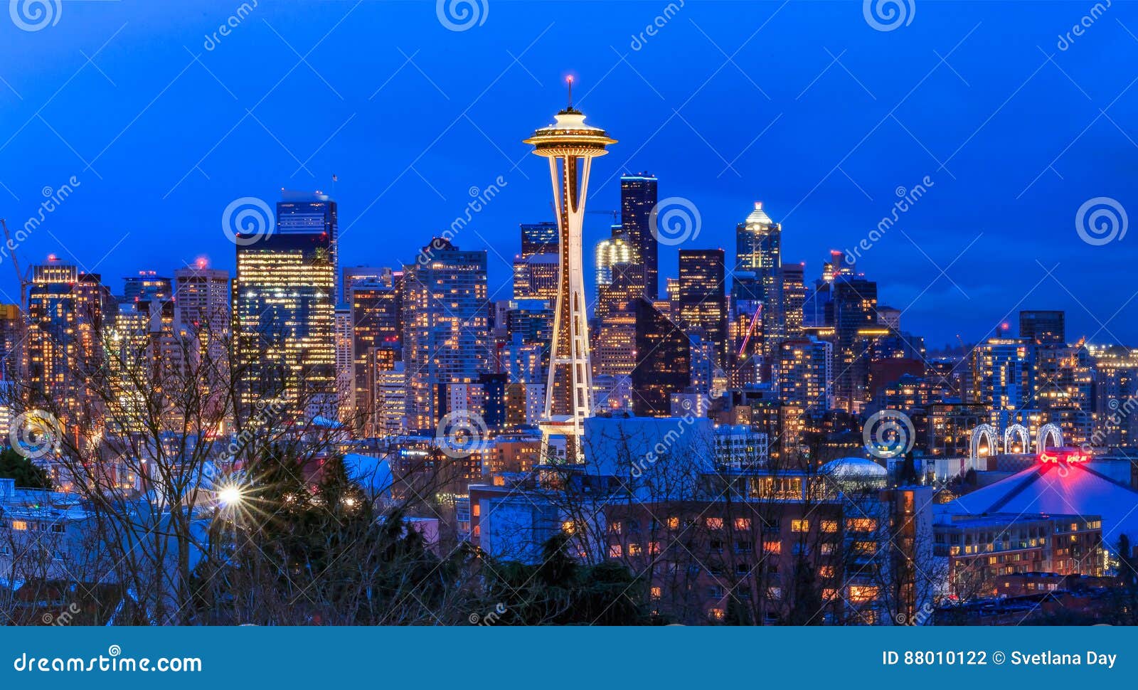Seattle Skyline Panorama at Sunset from Kerry Park in Seattle Editorial ...