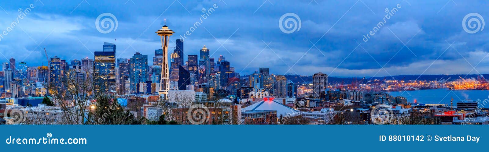 Seattle Skyline Panorama at Sunset from Kerry Park in Seattle Editorial ...