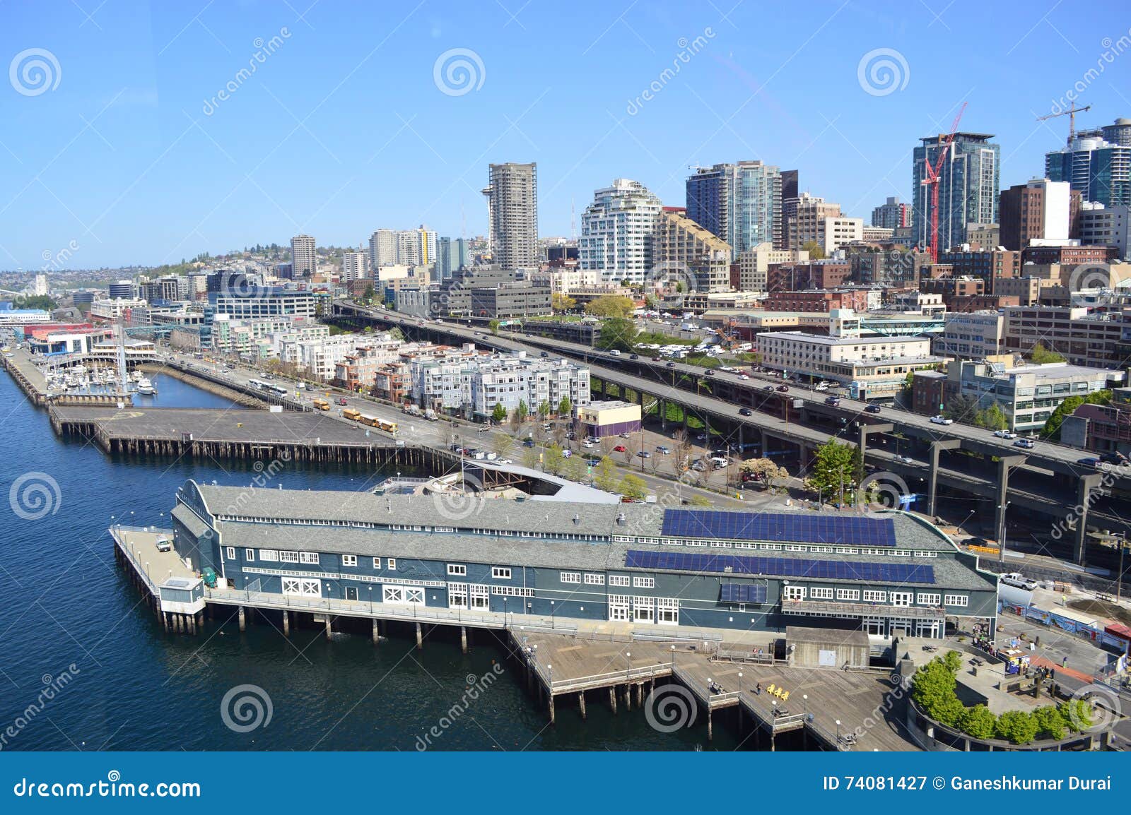 Seattle SKyline editorial photography. Image of blue - 74081427
